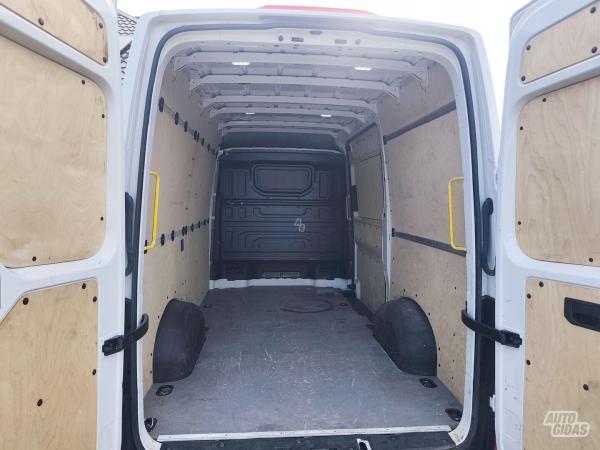 Volkswagen Crafter 2020 in Vilnius, with an engine capacity of 2.00 L and mileage of 242 thousand km for 12450 €, photo 7 on AUTOMOTO.COM.LV