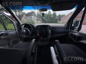 Volkswagen Crafter 2006 Kuldīga, ar dzinēja tilpumu 2.50 L un nobraukumu 447 tūkst. km par 4350 €, foto 9 vietnē AUTOMOTO.COM.LV