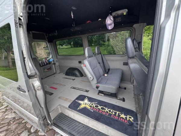 Volkswagen Crafter 2006 Kuldīga, ar dzinēja tilpumu 2.50 L un nobraukumu 447 tūkst. km par 4350 €, foto 9 vietnē AUTOMOTO.COM.LV