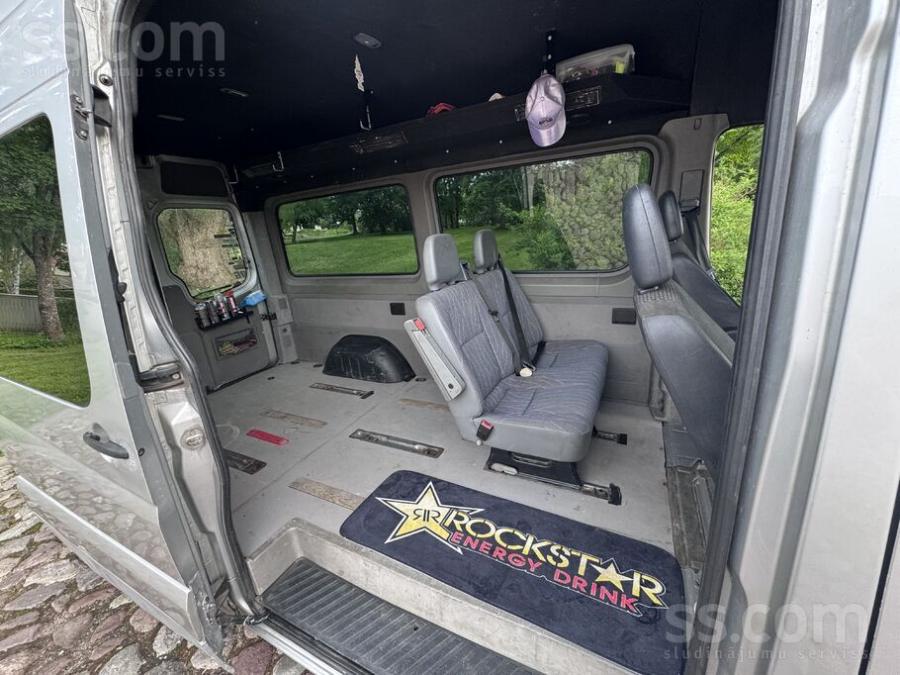 Volkswagen Crafter 2006 Kuldīga, ar dzinēja tilpumu 2.50 L un nobraukumu 447 tūkst. km par 4350 €, foto 10 vietnē AUTOMOTO.COM.LV