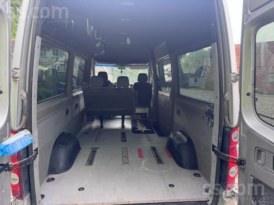 Volkswagen Crafter 2006 Kuldīga, ar dzinēja tilpumu 2.50 L un nobraukumu 447 tūkst. km par 4350 €, foto 11 vietnē AUTOMOTO.COM.LV