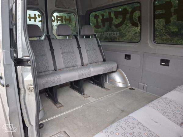 Volkswagen Crafter 2007 Mažeikiai, ar dzinēja tilpumu 2.50 L un nobraukumu 266 tūkst. km par 6300 €, foto 4 vietnē AUTOMOTO.COM.LV