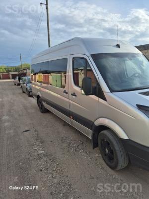 Volkswagen Crafter 2008 in Daugavpils, with an engine capacity of 2.50 L and mileage of 0 thousand km for 7300 €, photo 3 on AUTOMOTO.COM.LV