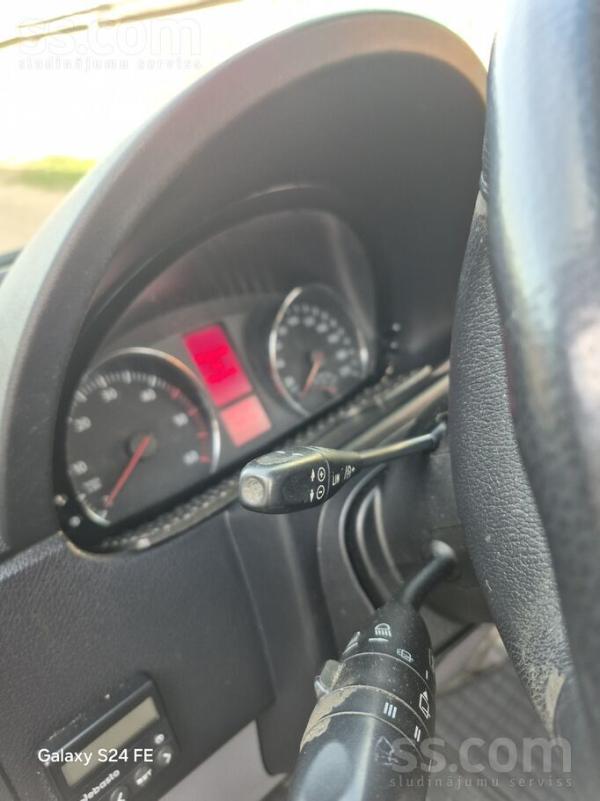 Volkswagen Crafter 2008 in Daugavpils, with an engine capacity of 2.50 L and mileage of 0 thousand km for 7300 €, photo 9 on AUTOMOTO.COM.LV