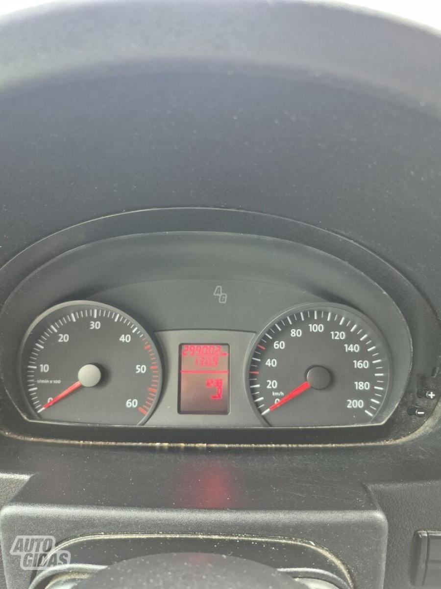 Volkswagen Crafter 2009 Kelmė, ar dzinēja tilpumu 2.50 L un nobraukumu 295 tūkst. km par 4850 €, foto 4 vietnē AUTOMOTO.COM.LV