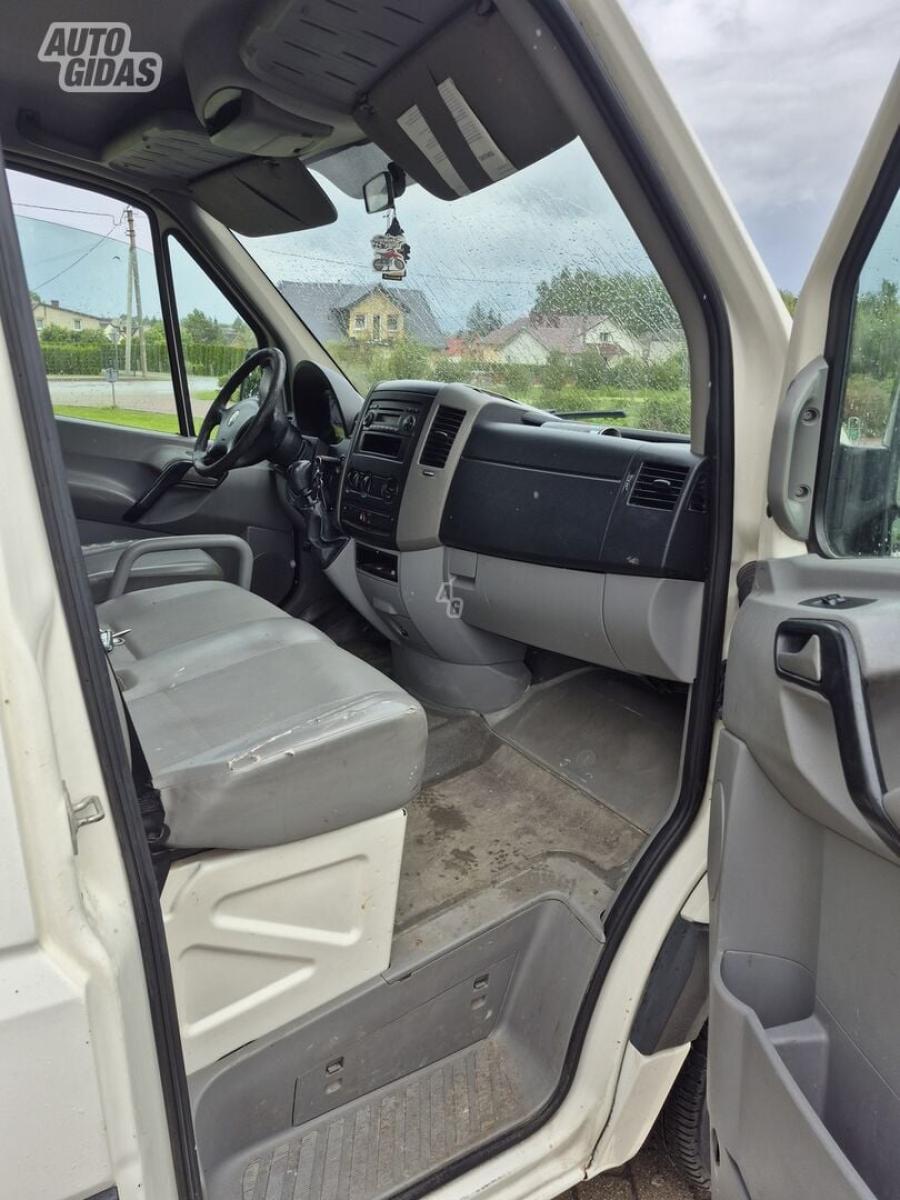 Volkswagen Crafter 2009 Kelmė, ar dzinēja tilpumu 2.50 L un nobraukumu 295 tūkst. km par 4850 €, foto 14 vietnē AUTOMOTO.COM.LV