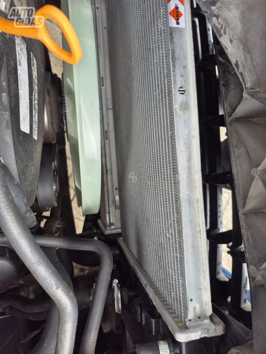 Volkswagen Crafter 2009 Kelmė, ar dzinēja tilpumu 2.50 L un nobraukumu 295 tūkst. km par 4850 €, foto 23 vietnē AUTOMOTO.COM.LV