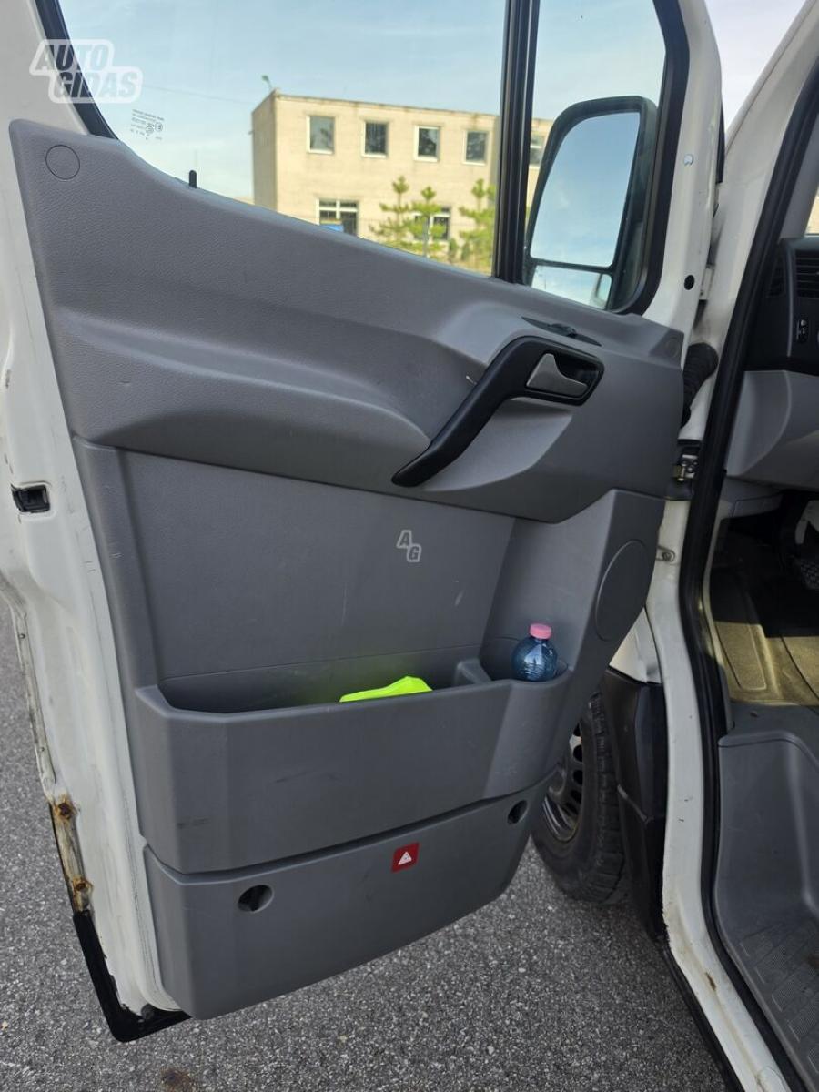 Volkswagen Crafter 2009 Viļņa, ar dzinēja tilpumu 2.50 L un nobraukumu 363 tūkst. km par 8500 €, foto 17 vietnē AUTOMOTO.COM.LV