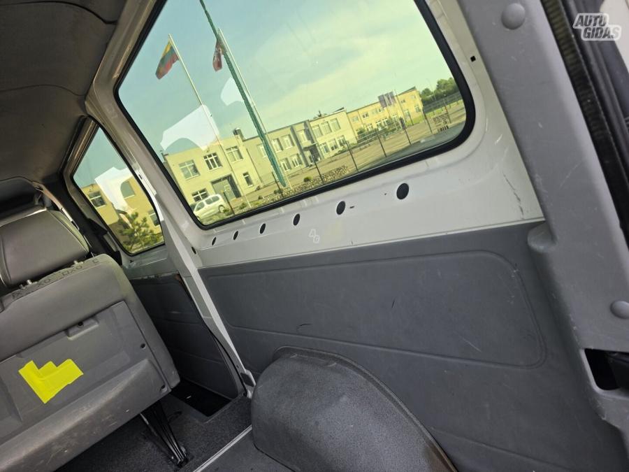 Volkswagen Crafter 2009 Viļņa, ar dzinēja tilpumu 2.50 L un nobraukumu 363 tūkst. km par 8500 €, foto 19 vietnē AUTOMOTO.COM.LV