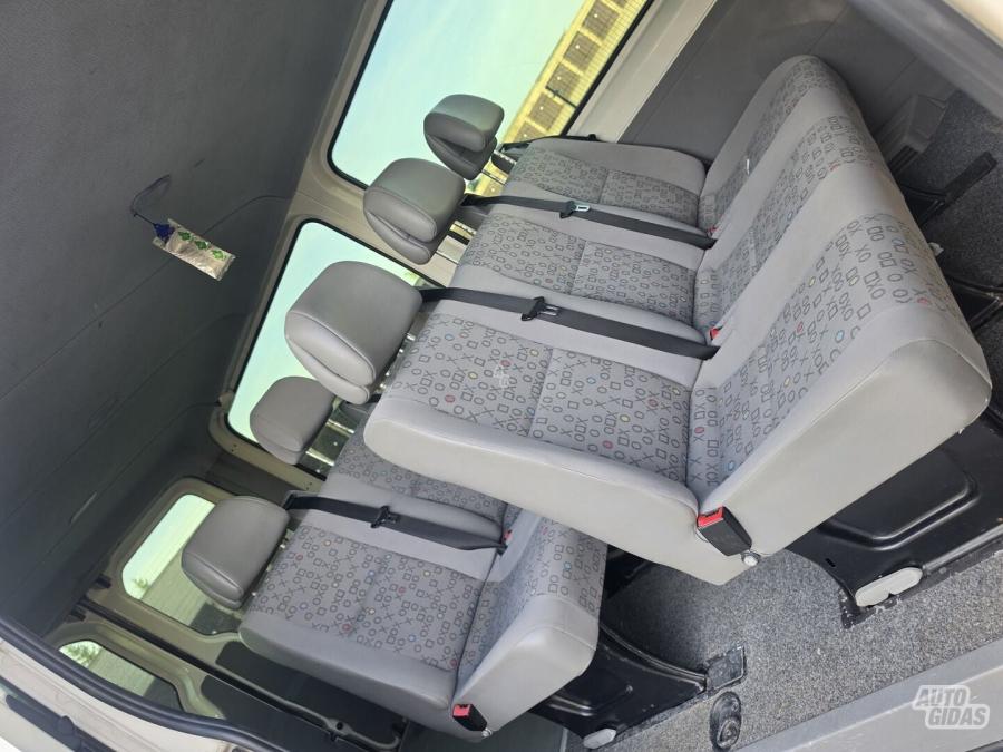Volkswagen Crafter 2009 Viļņa, ar dzinēja tilpumu 2.50 L un nobraukumu 363 tūkst. km par 8500 €, foto 25 vietnē AUTOMOTO.COM.LV