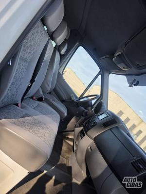 Volkswagen Crafter 2009 Viļņa, ar dzinēja tilpumu 2.50 L un nobraukumu 363 tūkst. km par 8500 €, foto 26 vietnē AUTOMOTO.COM.LV
