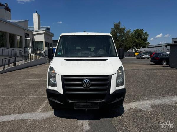 Volkswagen Crafter 2010 in Vilnius, with an engine capacity of 2.50 L and mileage of 302 thousand km for 7999 €, photo 1 on AUTOMOTO.COM.LV