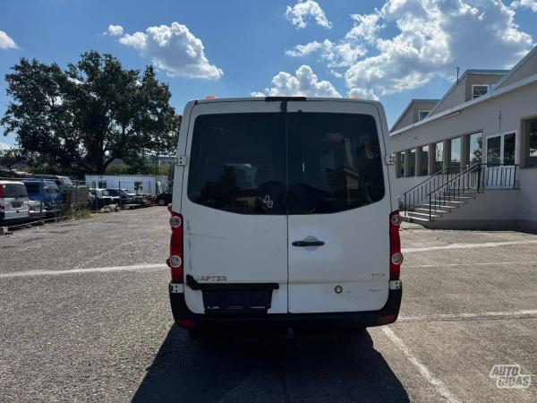 Volkswagen Crafter 2010 in Vilnius, with an engine capacity of 2.50 L and mileage of 302 thousand km for 7999 €, photo 3 on AUTOMOTO.COM.LV