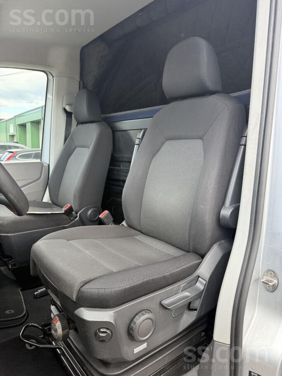 Volkswagen Crafter 2017 Rīga, ar dzinēja tilpumu 2.00 L un nobraukumu 339 tūkst. km par 9400 €, foto 10 vietnē AUTOMOTO.COM.LV