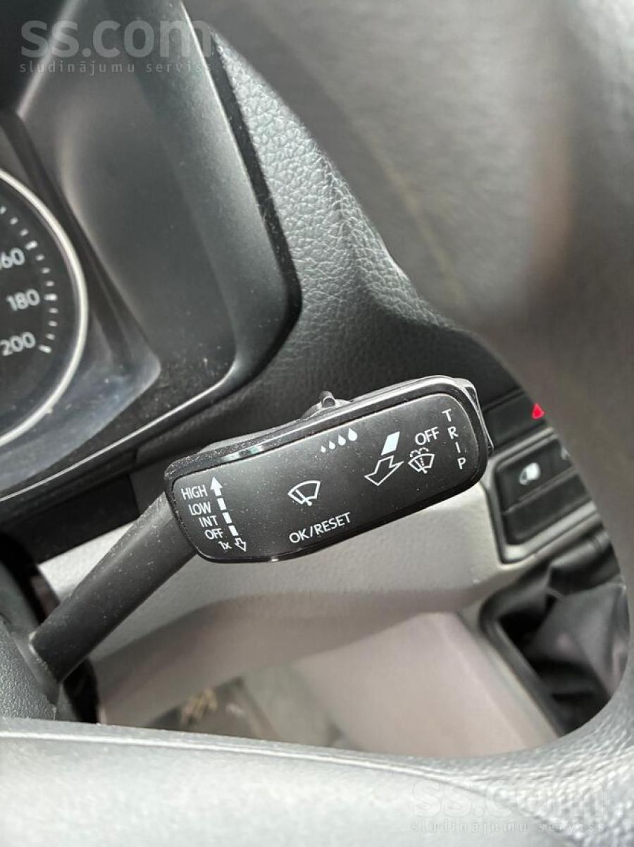 Volkswagen Crafter 2019 in Riga, with an engine capacity of 2.00 L and mileage of 134 thousand km for 20200 €, photo 7 on AUTOMOTO.COM.LV