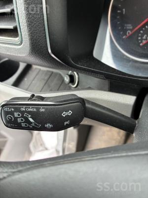 Volkswagen Crafter 2019 in Riga, with an engine capacity of 2.00 L and mileage of 134 thousand km for 20200 €, photo 8 on AUTOMOTO.COM.LV