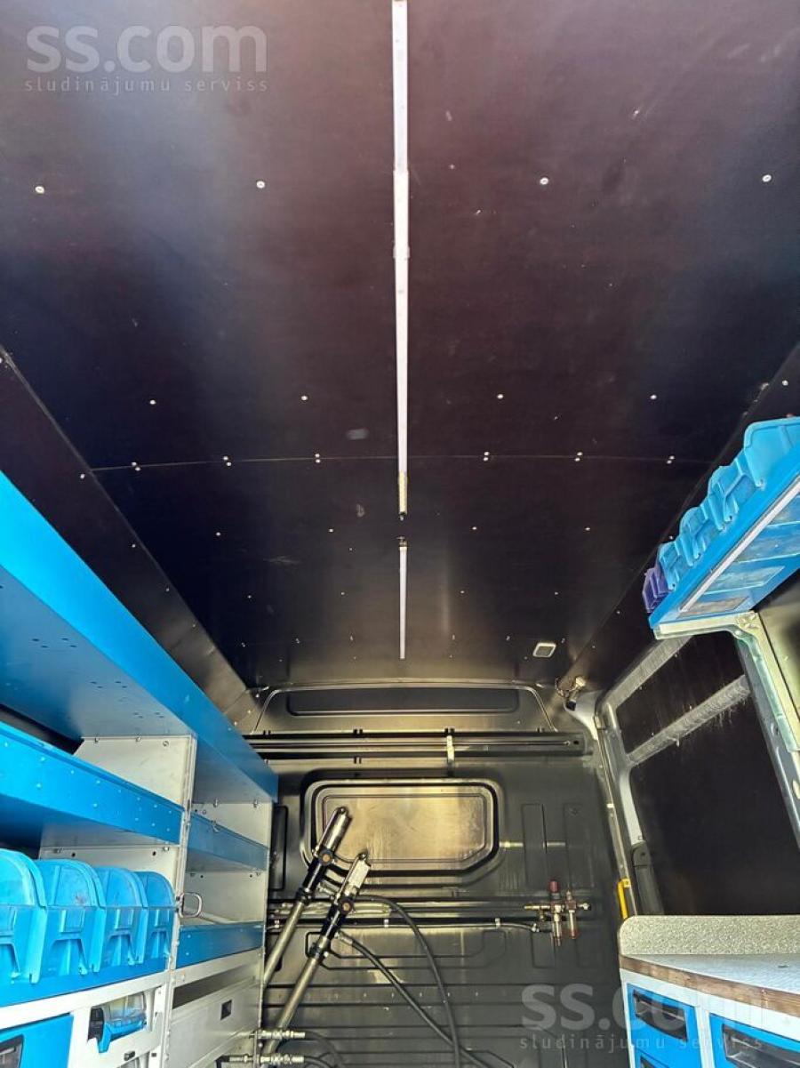 Volkswagen Crafter 2019 in Riga, with an engine capacity of 2.00 L and mileage of 134 thousand km for 20200 €, photo 11 on AUTOMOTO.COM.LV