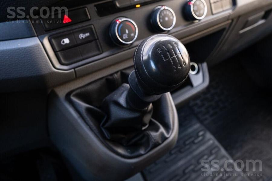 Volkswagen Crafter 2021 Rīga, ar dzinēja tilpumu 2.00 L un nobraukumu 195 tūkst. km par 17950 €, foto 12 vietnē AUTOMOTO.COM.LV