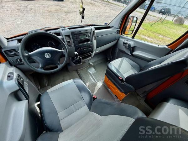 Orange Volkswagen Crafter 2012 in Tukums, with an engine capacity of 2.00 L and mileage of 235 thousand km for 8999 €, photo 3 on AUTOMOTO.COM.LV