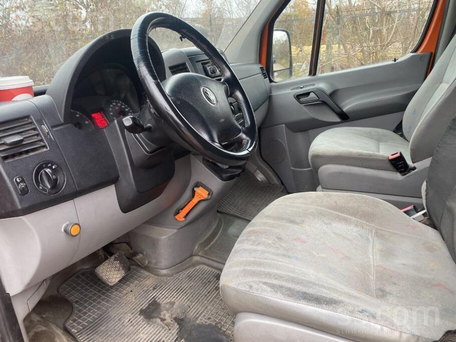Orange Volkswagen Crafter 2009 in Riga, with an engine capacity of 2.50 L and mileage of 380 thousand km for 1900 €, photo 10 on AUTOMOTO.COM.LV
