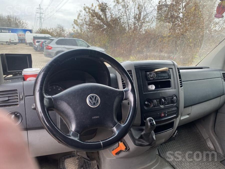 Orange Volkswagen Crafter 2009 in Riga, with an engine capacity of 2.50 L and mileage of 380 thousand km for 1900 €, photo 11 on AUTOMOTO.COM.LV