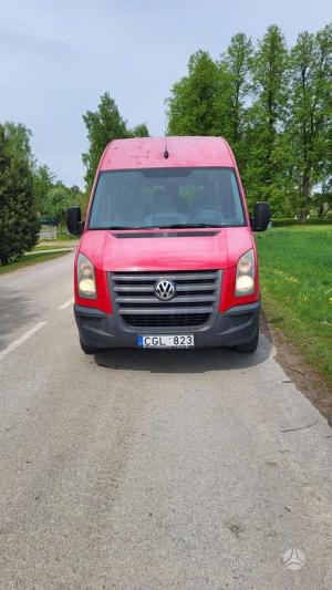 Sarkans Volkswagen Crafter 2006 Panevēža, ar dzinēja tilpumu 2.50 L un nobraukumu 353 tūkst. km par 3400 €, foto  vietnē AUTOMOTO.COM.LV