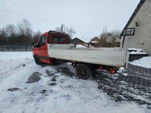 Red Volkswagen Crafter 2008 in Prienai, with an engine capacity of 2.50 L and mileage of 443 thousand km for 4800 €, photo 5 on AUTOMOTO.COM.LV