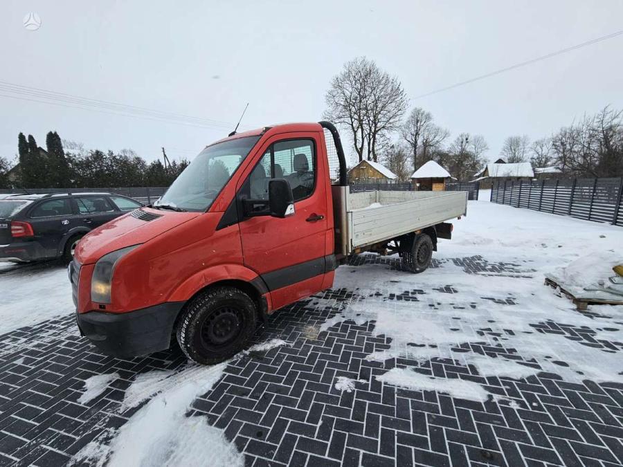 Red Volkswagen Crafter 2008 in Prienai, with an engine capacity of 2.50 L and mileage of 443 thousand km for 4800 €, photo 6 on AUTOMOTO.COM.LV