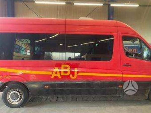 Sarkans Volkswagen Crafter 2010 Tauragė, ar dzinēja tilpumu 2.46 L un nobraukumu 611 tūkst. km par 3800 €, foto 5 vietnē AUTOMOTO.COM.LV