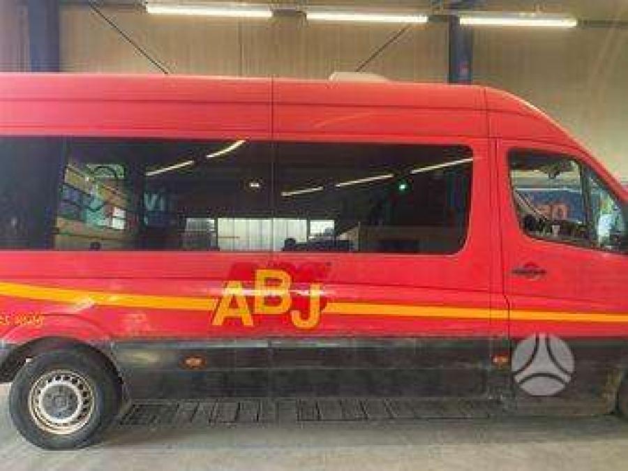 Sarkans Volkswagen Crafter 2010 Tauragė, ar dzinēja tilpumu 2.46 L un nobraukumu 611 tūkst. km par 3800 €, foto 6 vietnē AUTOMOTO.COM.LV