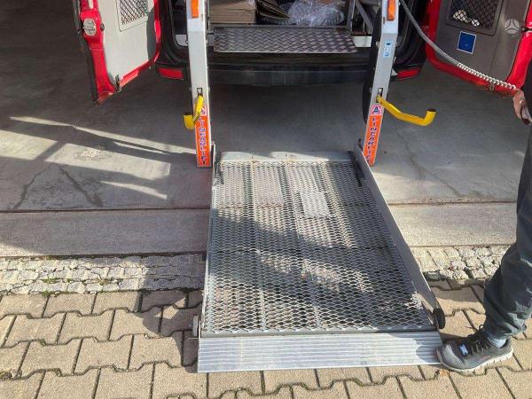 Sarkans Volkswagen Crafter 2010 Tauragė, ar dzinēja tilpumu 2.46 L un nobraukumu 611 tūkst. km par 3800 €, foto 6 vietnē AUTOMOTO.COM.LV