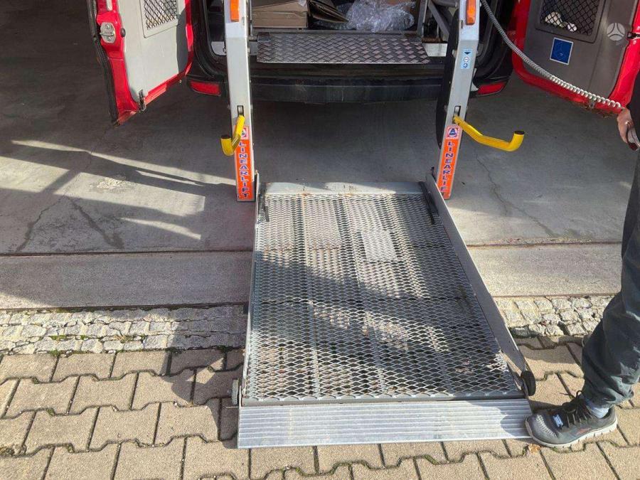 Sarkans Volkswagen Crafter 2010 Tauragė, ar dzinēja tilpumu 2.46 L un nobraukumu 611 tūkst. km par 3800 €, foto 7 vietnē AUTOMOTO.COM.LV