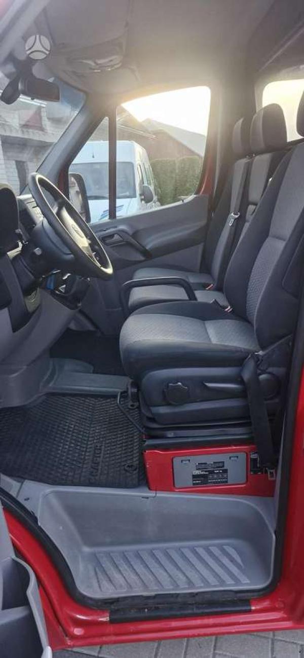 Sarkans Volkswagen Crafter 2011 Kelmė, ar dzinēja tilpumu 2.00 L un nobraukumu 153 tūkst. km par 7200 €, foto 7 vietnē AUTOMOTO.COM.LV