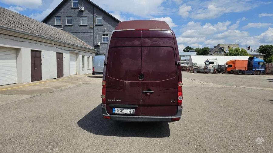 Sarkans Volkswagen Crafter 2012 Kauņa, ar dzinēja tilpumu 1.97 L un nobraukumu 405 tūkst. km par 8800 €, foto 7 vietnē AUTOMOTO.COM.LV