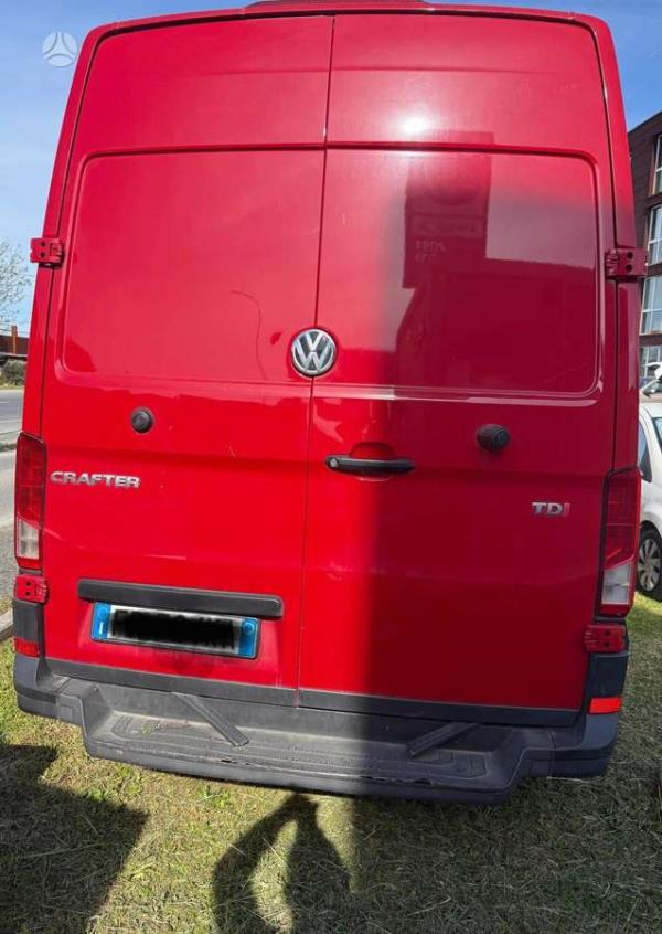 Sarkans Volkswagen Crafter 2018 Panevēža, ar dzinēja tilpumu 0.00 L un nobraukumu 143 tūkst. km par 6800 €, foto 4 vietnē AUTOMOTO.COM.LV