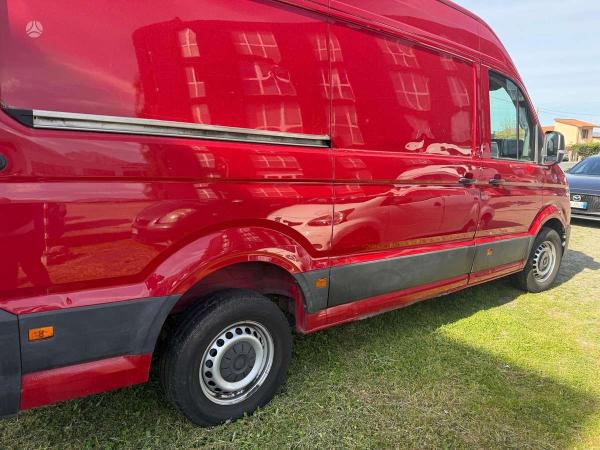 Sarkans Volkswagen Crafter 2018 Panevēža, ar dzinēja tilpumu 0.00 L un nobraukumu 143 tūkst. km par 6800 €, foto 5 vietnē AUTOMOTO.COM.LV