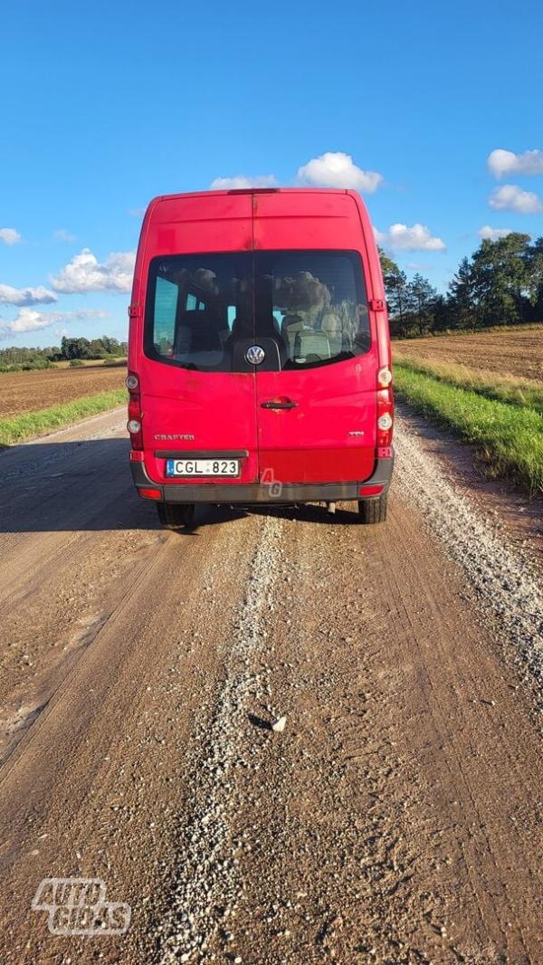 Red Volkswagen Crafter 2006 in Panevezys, with an engine capacity of 2.50 L and mileage of 352 thousand km for 2800 €, photo 7 on AUTOMOTO.COM.LV