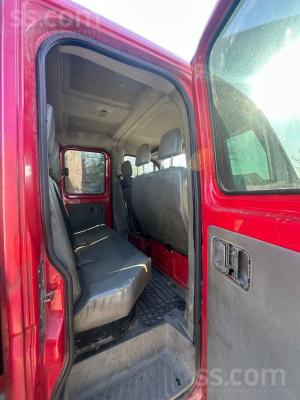 Sarkans Volkswagen Crafter 2008 Rīga, ar dzinēja tilpumu 2.50 L un nobraukumu 328 tūkst. km par 2800 €, foto 4 vietnē AUTOMOTO.COM.LV