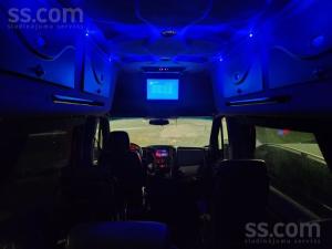 Red Volkswagen Crafter 2008 in Riga, with an engine capacity of 2.50 L and mileage of 233 thousand km for 10900 €, photo 6 on AUTOMOTO.COM.LV