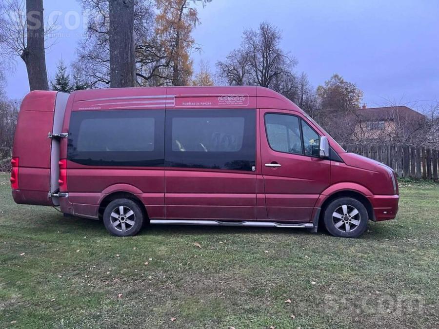 Red Volkswagen Crafter 2008 in Riga, with an engine capacity of 2.50 L and mileage of 233 thousand km for 10900 €, photo 9 on AUTOMOTO.COM.LV