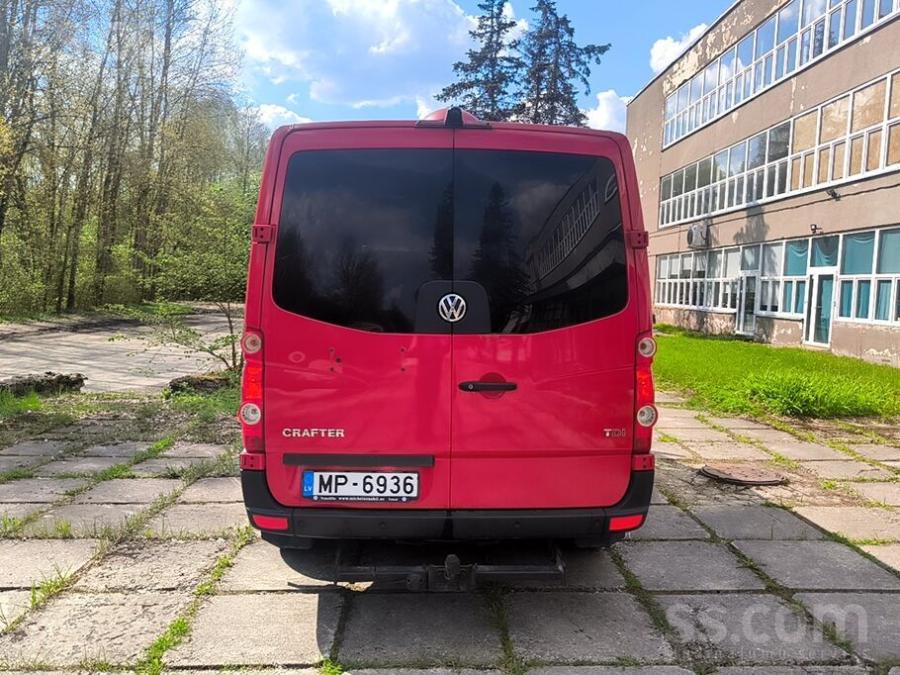 Red Volkswagen Crafter 2009 in Aizkraukle, with an engine capacity of 2.50 L and mileage of 0 thousand km for 8300 €, photo 1 on AUTOMOTO.COM.LV