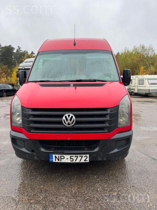 Red Volkswagen Crafter 2011 in Jelgava, with an engine capacity of 2.00 L and mileage of 539 thousand km for 5929 €, photo 1 on AUTOMOTO.COM.LV