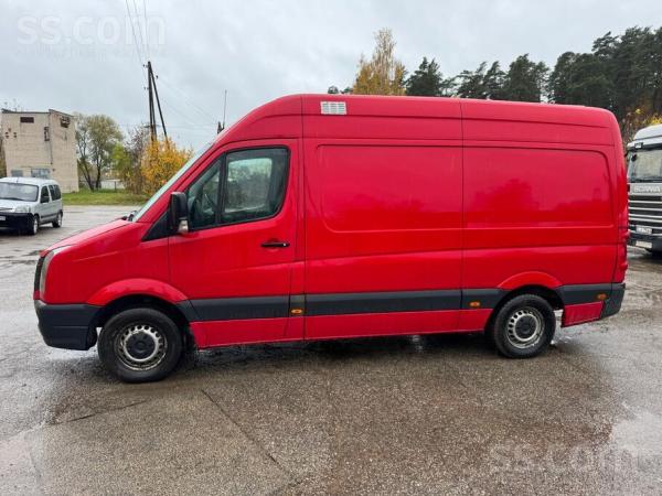 Red Volkswagen Crafter 2011 in Jelgava, with an engine capacity of 2.00 L and mileage of 539 thousand km for 5929 €, photo 3 on AUTOMOTO.COM.LV