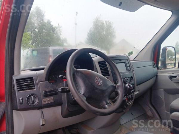 Red Volkswagen Crafter 2014 in Ogre, with an engine capacity of 2.00 L and mileage of 0 thousand km for 7000 €, photo 9 on AUTOMOTO.COM.LV