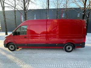 Red Volkswagen Crafter 2018 in Riga, with an engine capacity of 2.00 L and mileage of 235 thousand km for 17990 €, photo 3 on AUTOMOTO.COM.LV