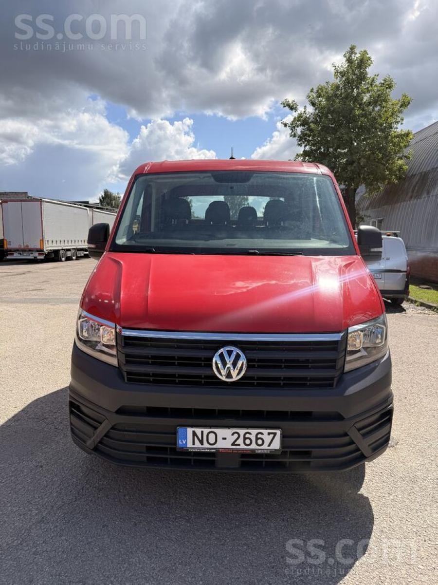 Red Volkswagen Crafter 2018 in Riga, with an engine capacity of 2.00 L and mileage of 143 thousand km for 22999 €, photo 4 on AUTOMOTO.COM.LV