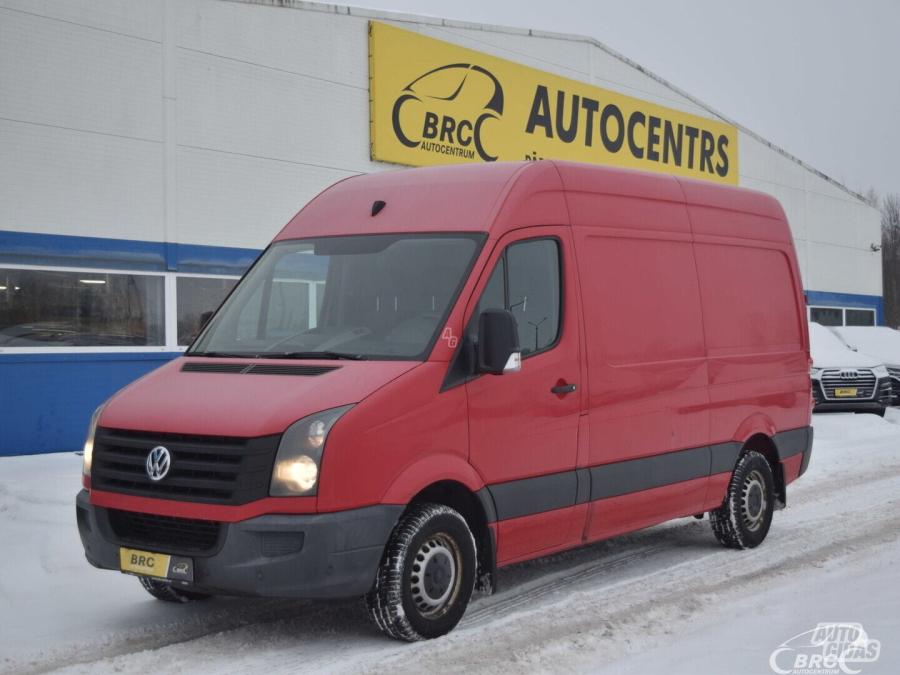 Red Volkswagen Crafter 2016 in Riga, with an engine capacity of 2.00 L and mileage of 285 thousand km for 8000 €, photo 1 on AUTOMOTO.COM.LV