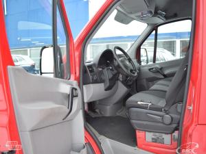 Red Volkswagen Crafter 2016 in Riga, with an engine capacity of 2.00 L and mileage of 285 thousand km for 8000 €, photo 12 on AUTOMOTO.COM.LV