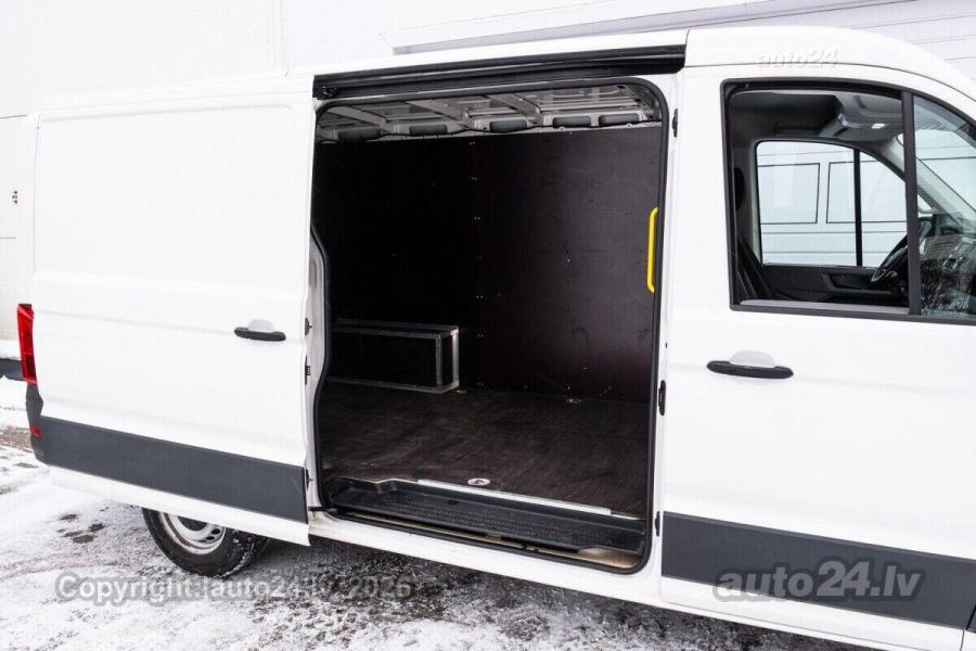 Volkswagen Crafter 2019 in Riga, with an engine capacity of 2.00 L and mileage of 102 thousand km for 17422 €, photo 6 on AUTOMOTO.COM.LV