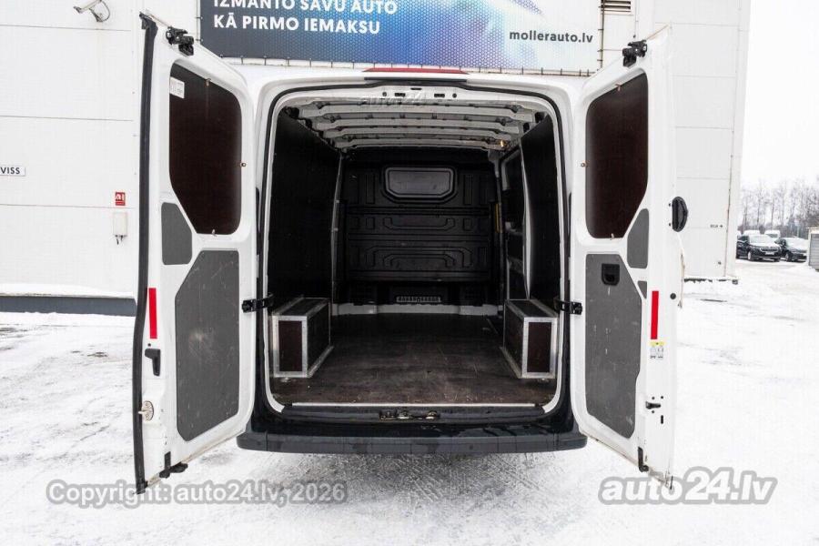 Volkswagen Crafter 2019 in Riga, with an engine capacity of 2.00 L and mileage of 102 thousand km for 17422 €, photo 12 on AUTOMOTO.COM.LV